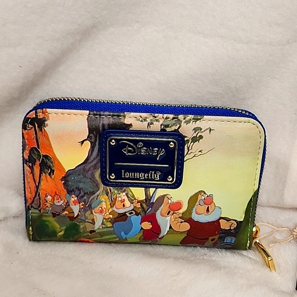 Loungefly | Bags | Loungefly Disney Zip Around Wallet Snow White And ...
